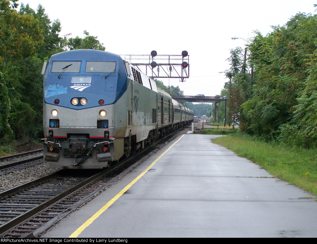 Amtrak 9